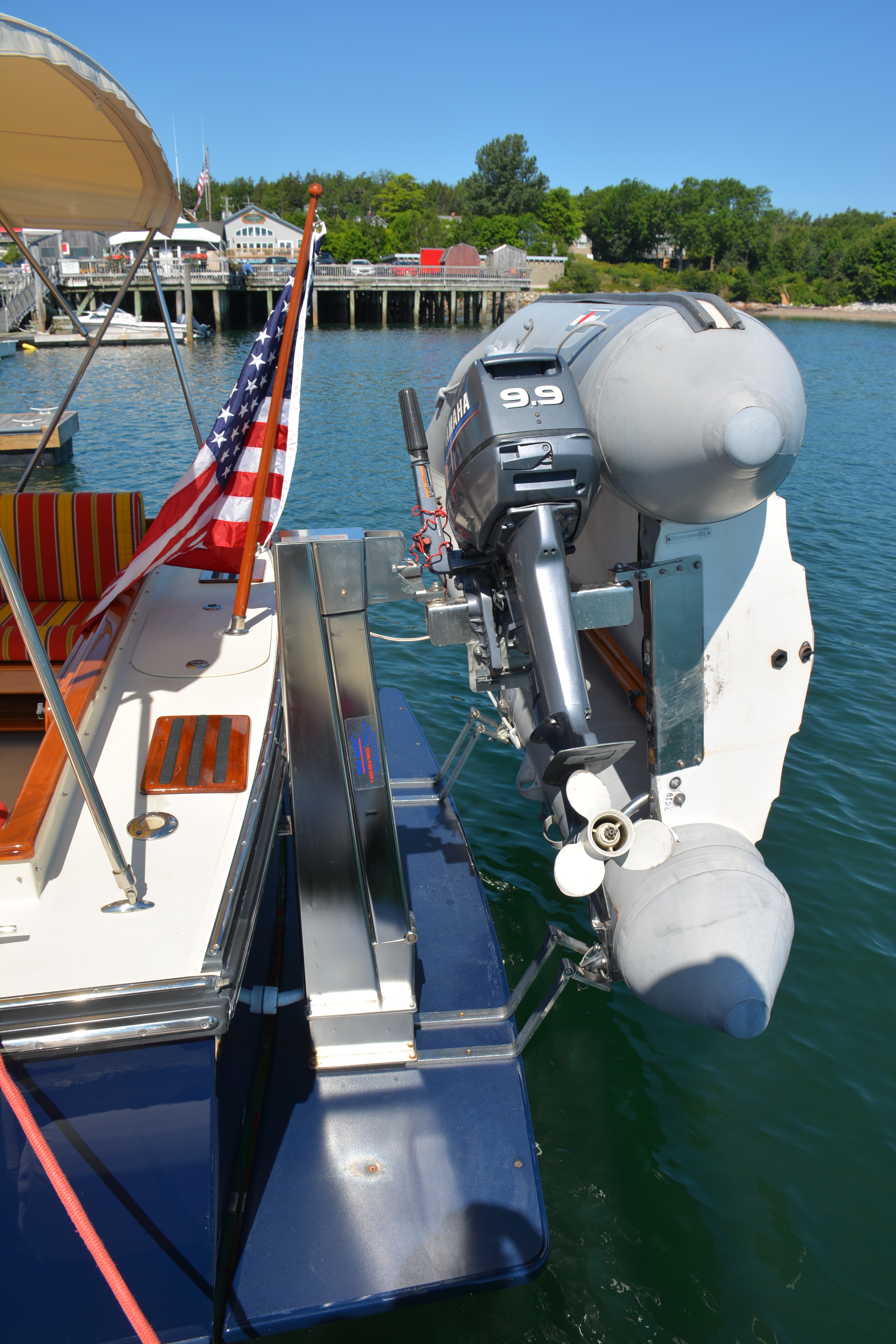 Ellis 36 Express Cruiser “Hathor” | Ellis Boat Charters